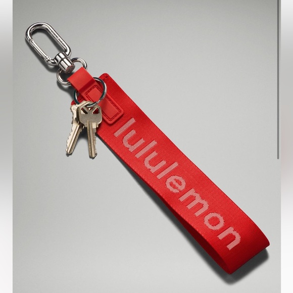 lululemon athletica | Accessories | Nwt Lululemon Never Lost Keychain ...